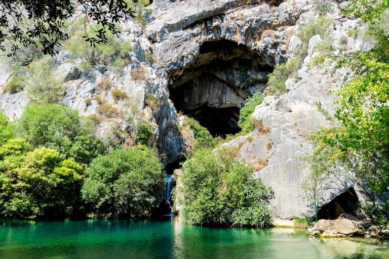 In Spain, the 6 most beautiful natural swimming pools in Andalusia ...