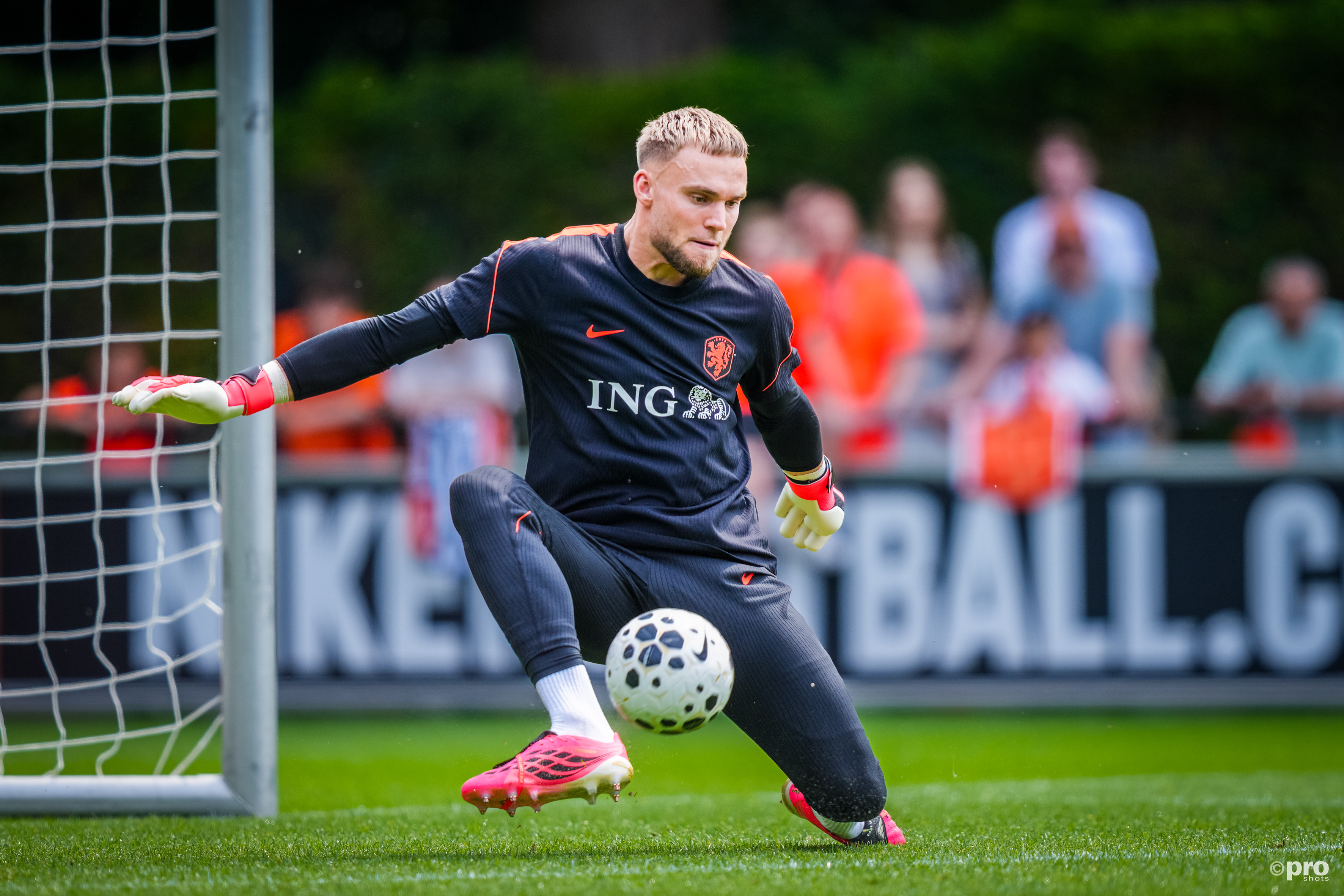 Verbruggen ontbreekt op groepstraining Oranje richting WK-opening tegen ...
