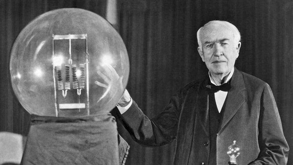 Thomas Edison’s powerful quote explains why failure is not defeat, but ...