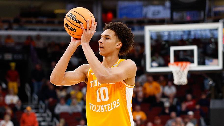 OKC Thunder reportedly showing interest in Tennessee's Nate Ament