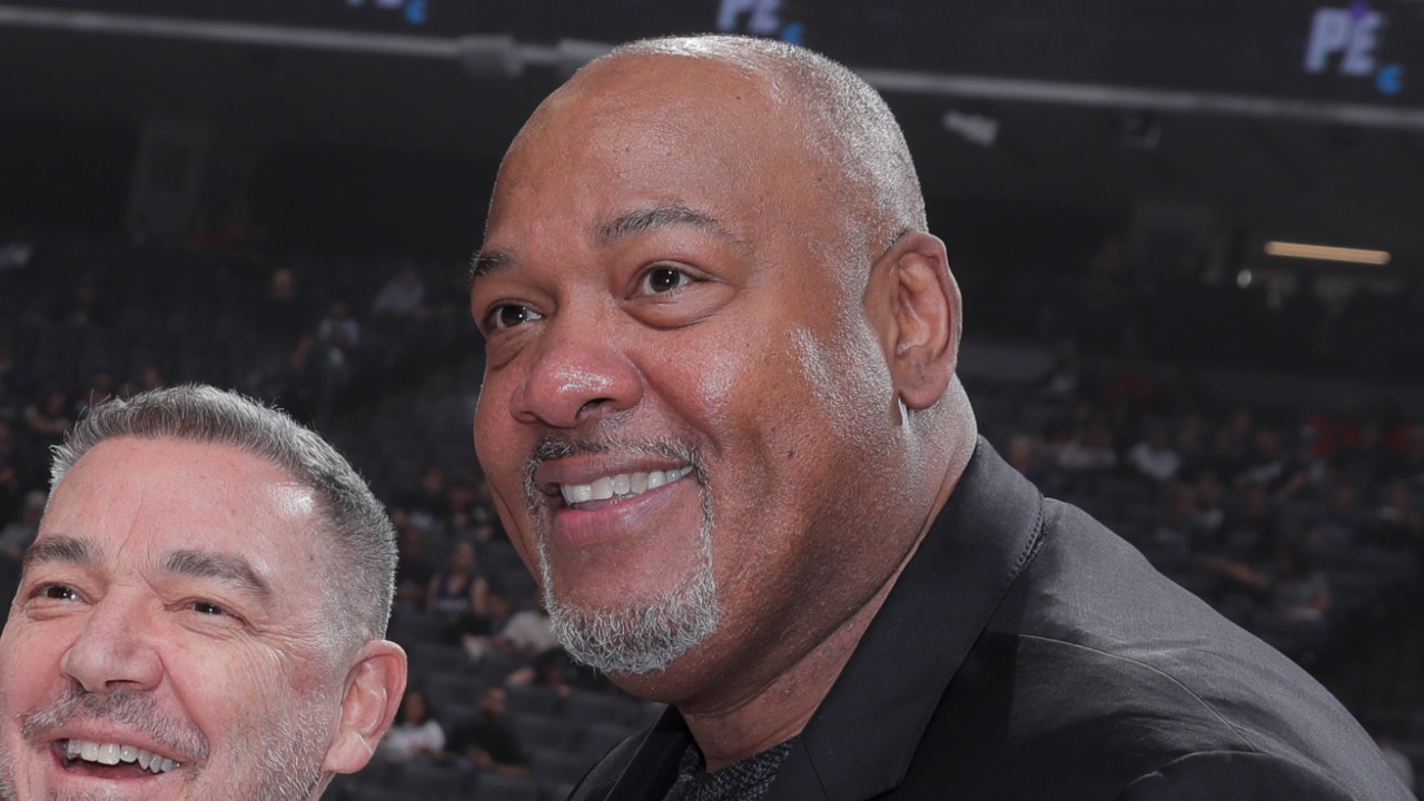 Stacey King's sons remember father's life, impact: 'Your legacy will ...