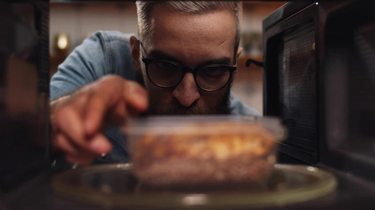 Your takeout order isn't safe to eat if it looks like this