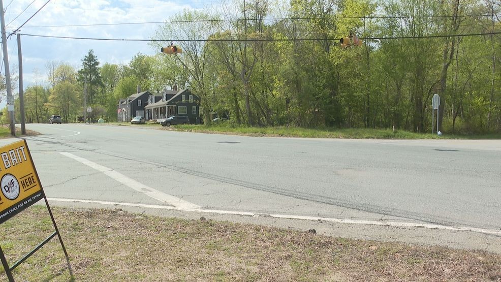 Traffic commission approves installing traffic signal at dangerous ...