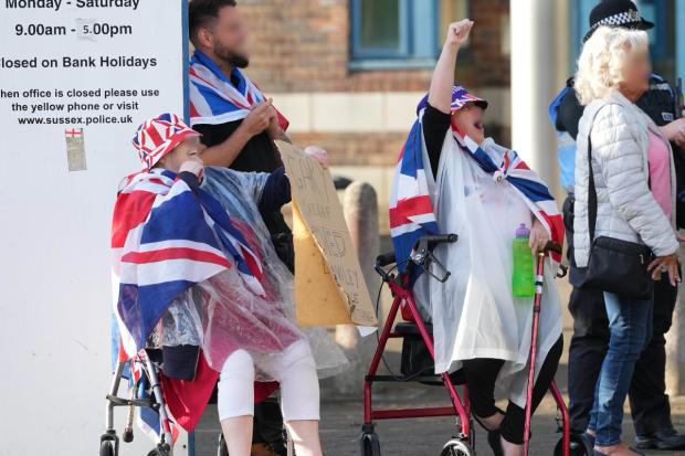 Protesters call to 'stand with Belfast' in demonstration outside police ...