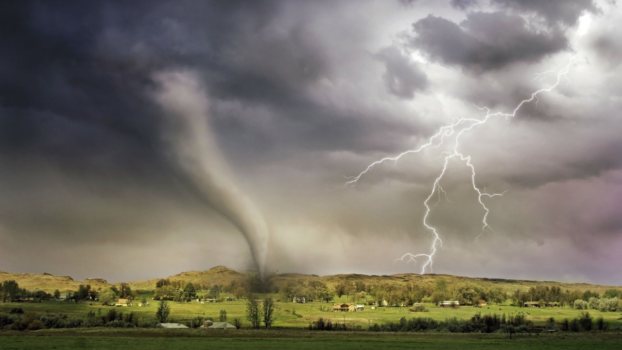 By Thursday the severe storm threat shifts into the Midwest, putting ...
