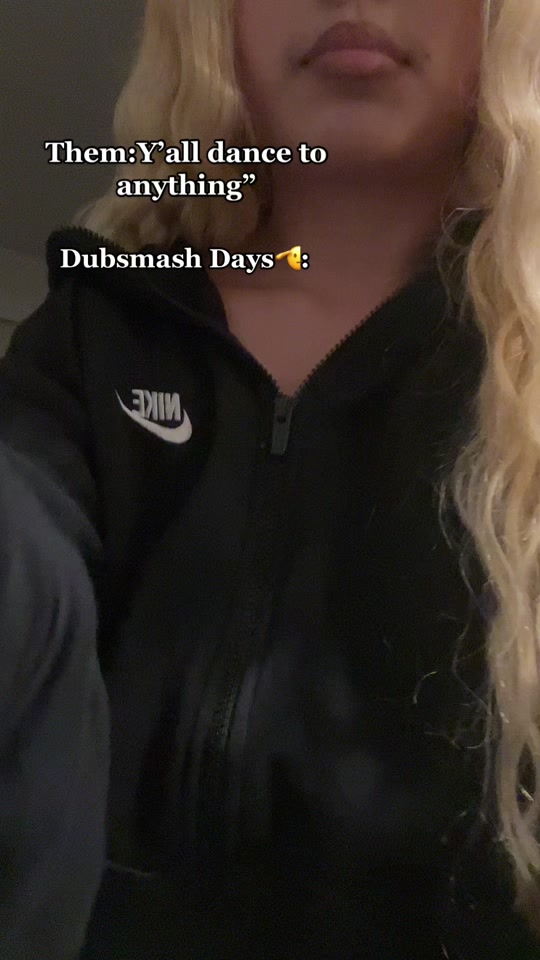 Dubsmash throwback dancing to any beat