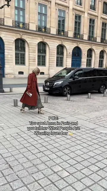 I spot Anna in Paris and she walks right past my camera