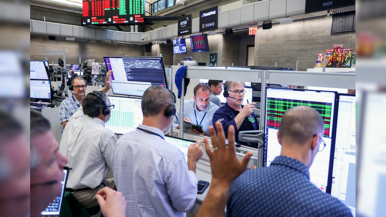 Wall Street highlights: S&P 500, Nasdaq traders grapple with swings ...