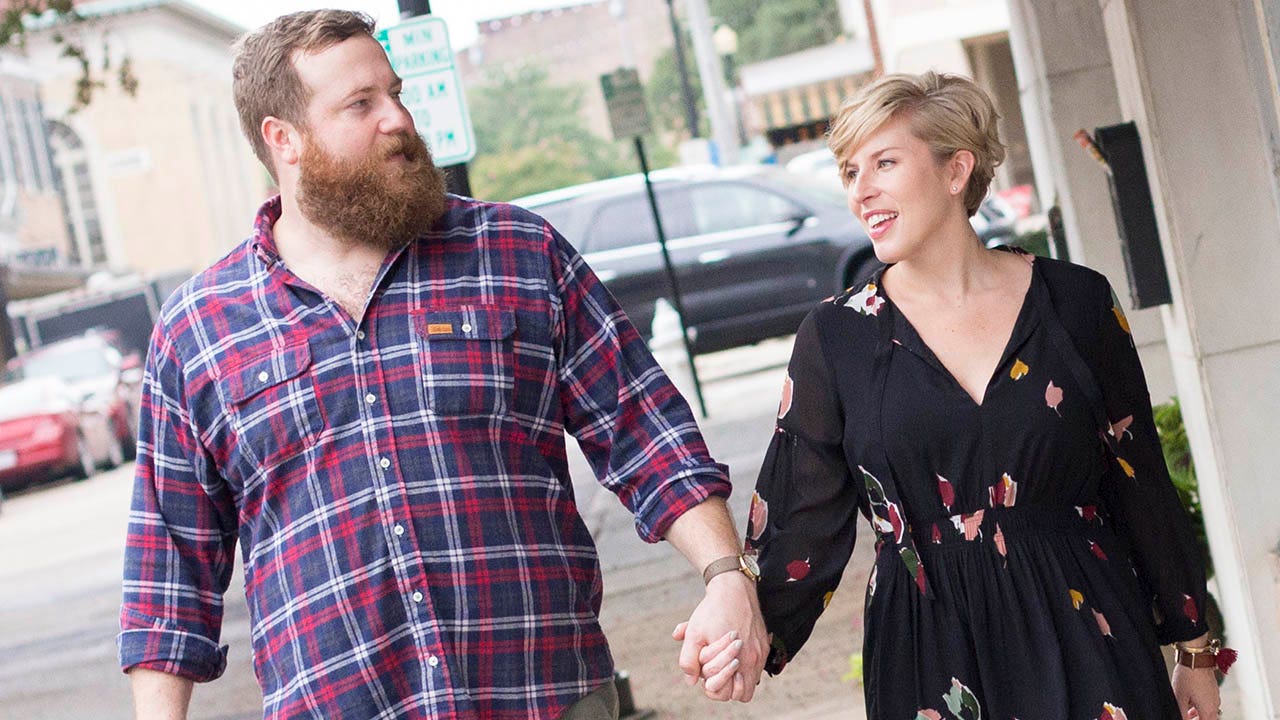 HGTV's 'Home Town' stars Ben and Erin Napier dealt with hotel fire ...