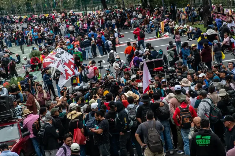 Gobierno llama a la CNTE a continuar con el diálogo frente a la ...