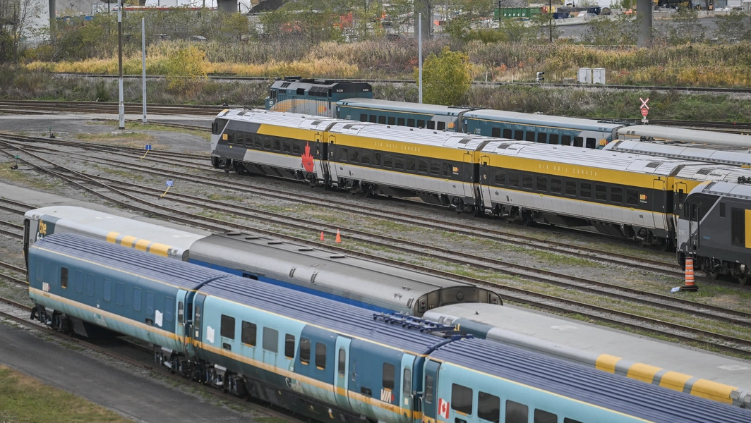 PQ vows Quebec exit from Alto rail if elected
