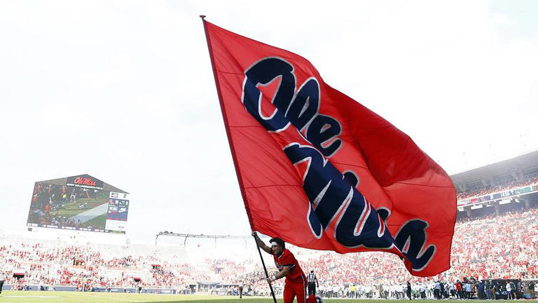 Ole Miss Rebels land another blue-chip piece to their 2027 recruiting class