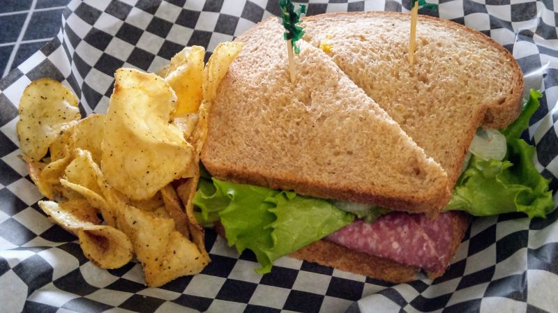 The Mennonite market in Oregon that draws crowds for its homemade ...
