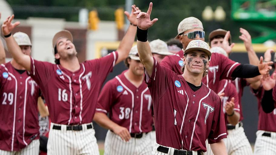 Men’s College World Series: One statistic that defines each remaining team
