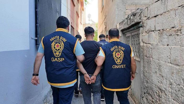 Adıyaman'da sosyal medyada silah teşhiri yapan çok sayıda zanlı ...