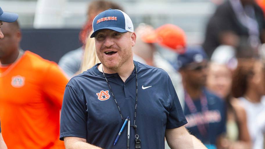 Alex Golesh proves recruiting prowess once again by beating UGA for 4 ...