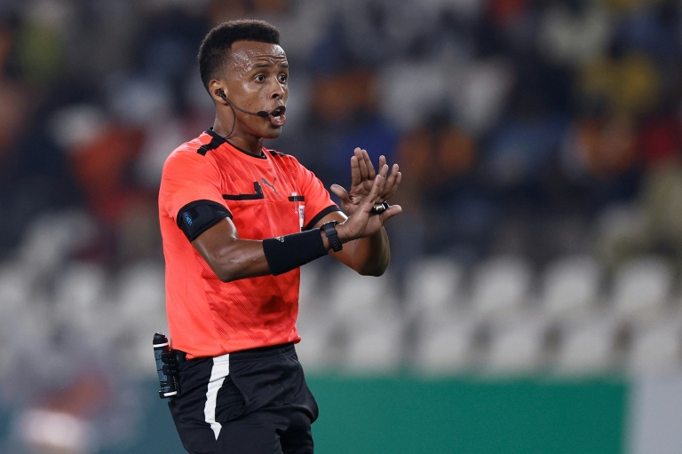 Somalia backs referee after he is denied entry to US