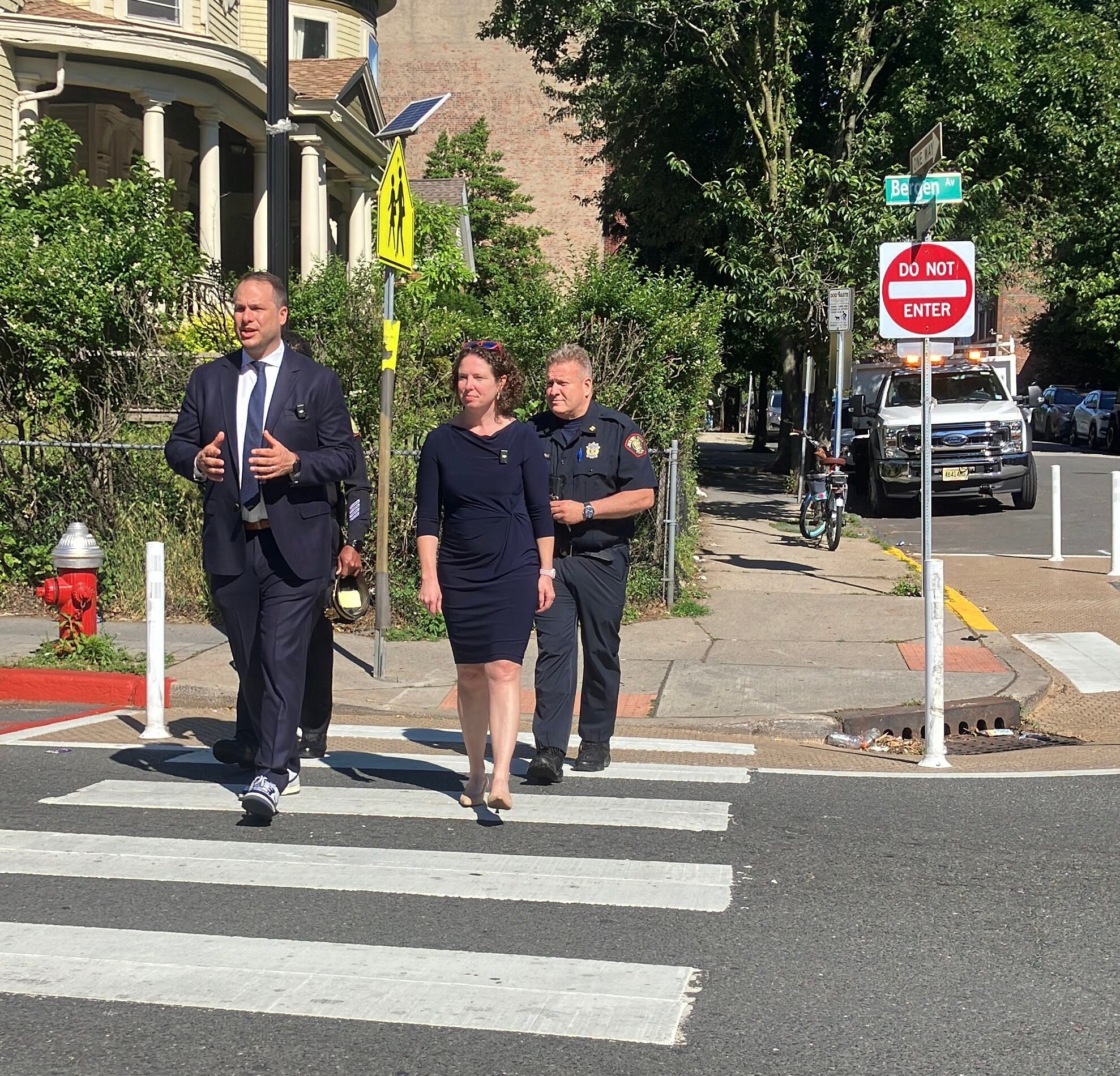 6 cars blew through a stop sign during a traffic safety press ...