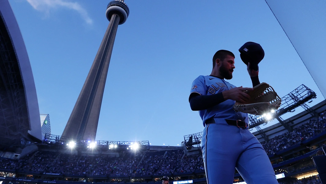 Blue Jays send Macko to Triple-A, Brewers sign Lara