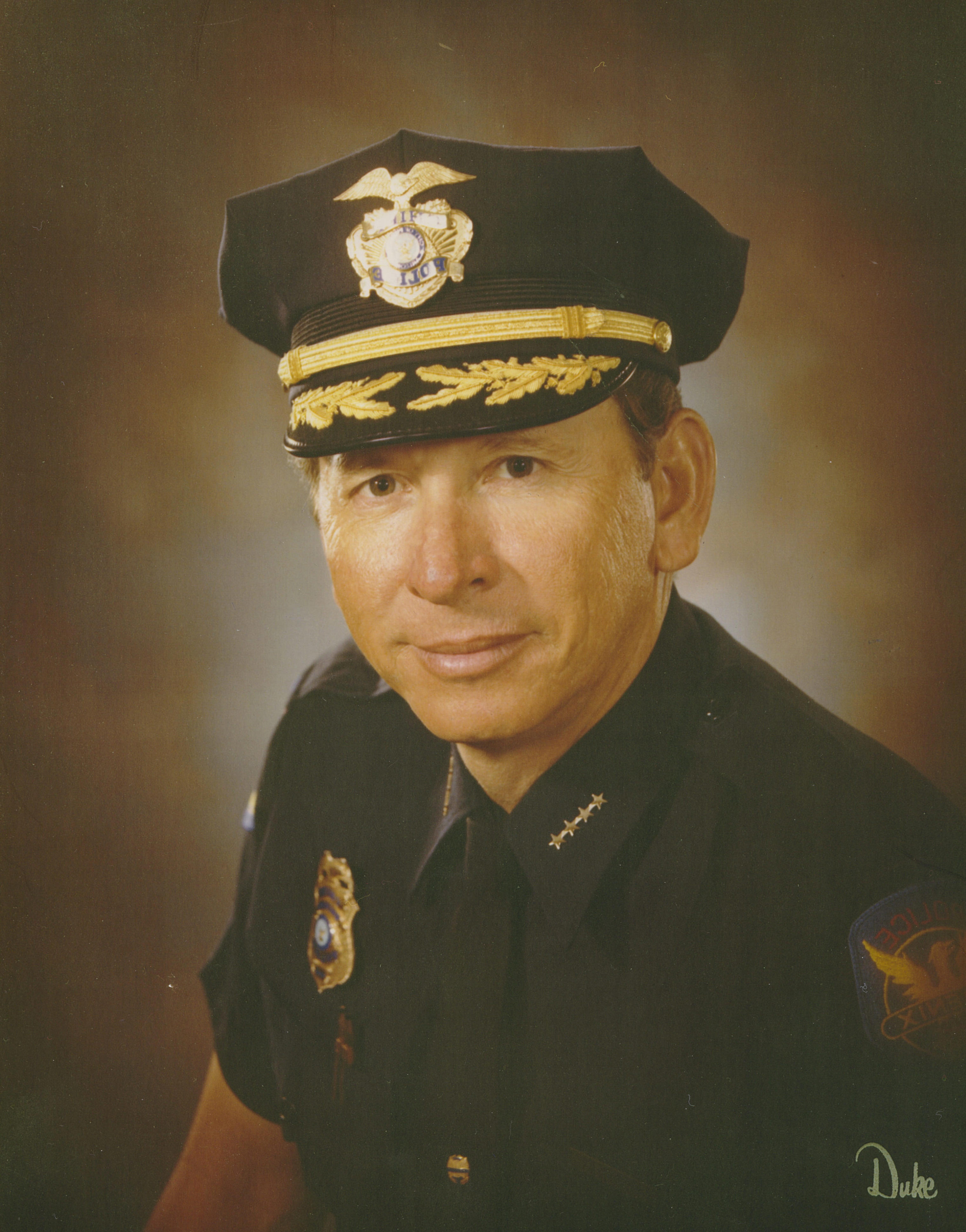 Former Phoenix police chief Ruben Ortega dead at 86