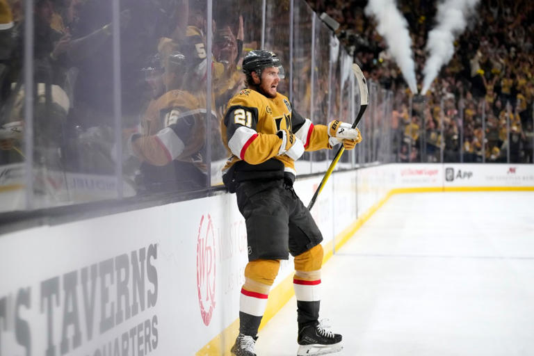 Vegas Golden Knights fall to Carolina Hurricanes in Game 4; series tied 2-2