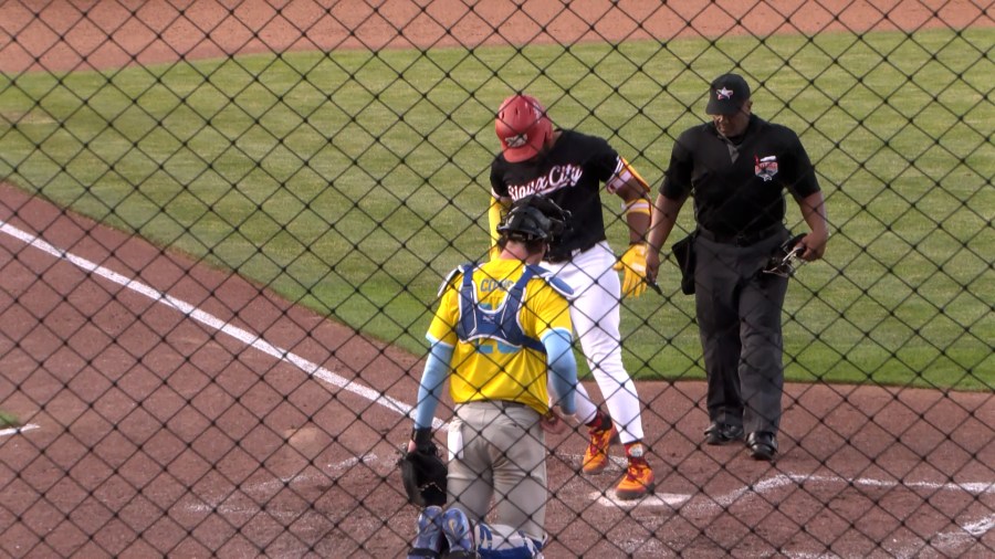 Explorers take down Sioux Falls 8-2 in series opener