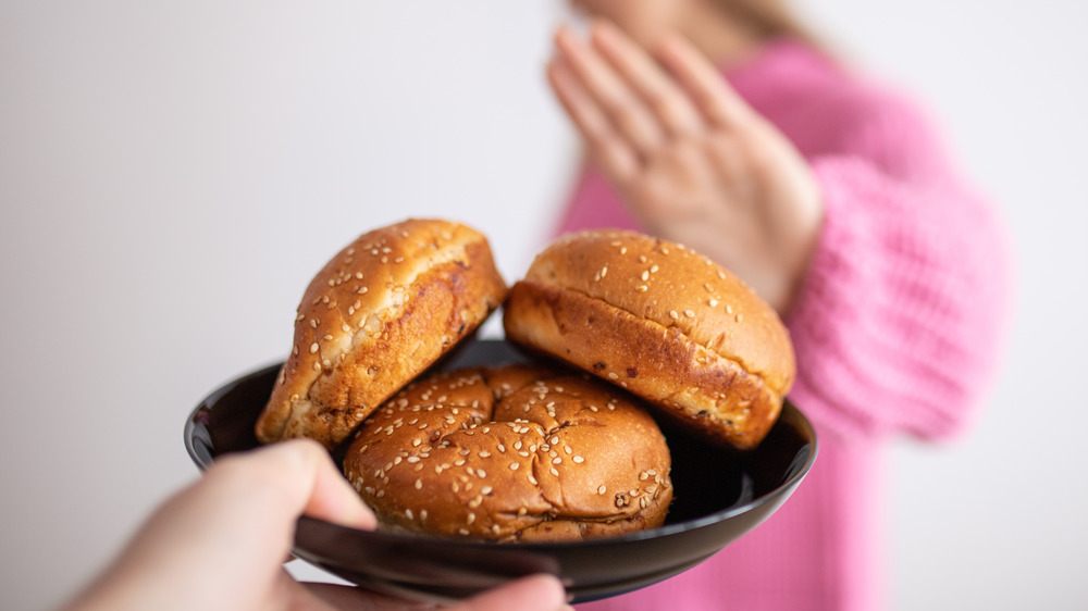 When you stop eating carbs, this is what happens to you