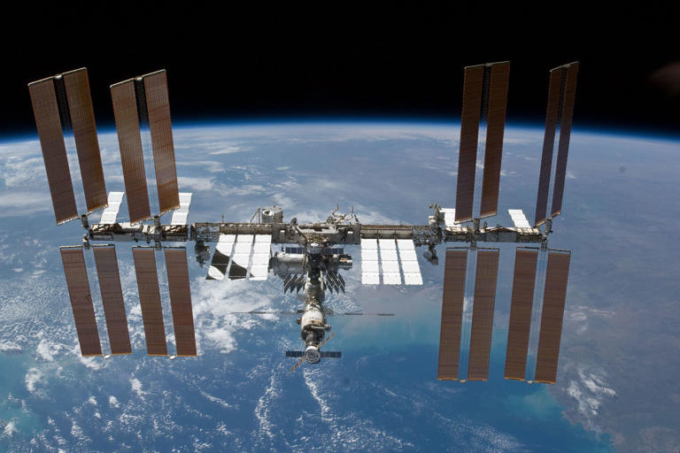 Astronauts reportedly took shelter after work on Russia’s leaky ISS ...
