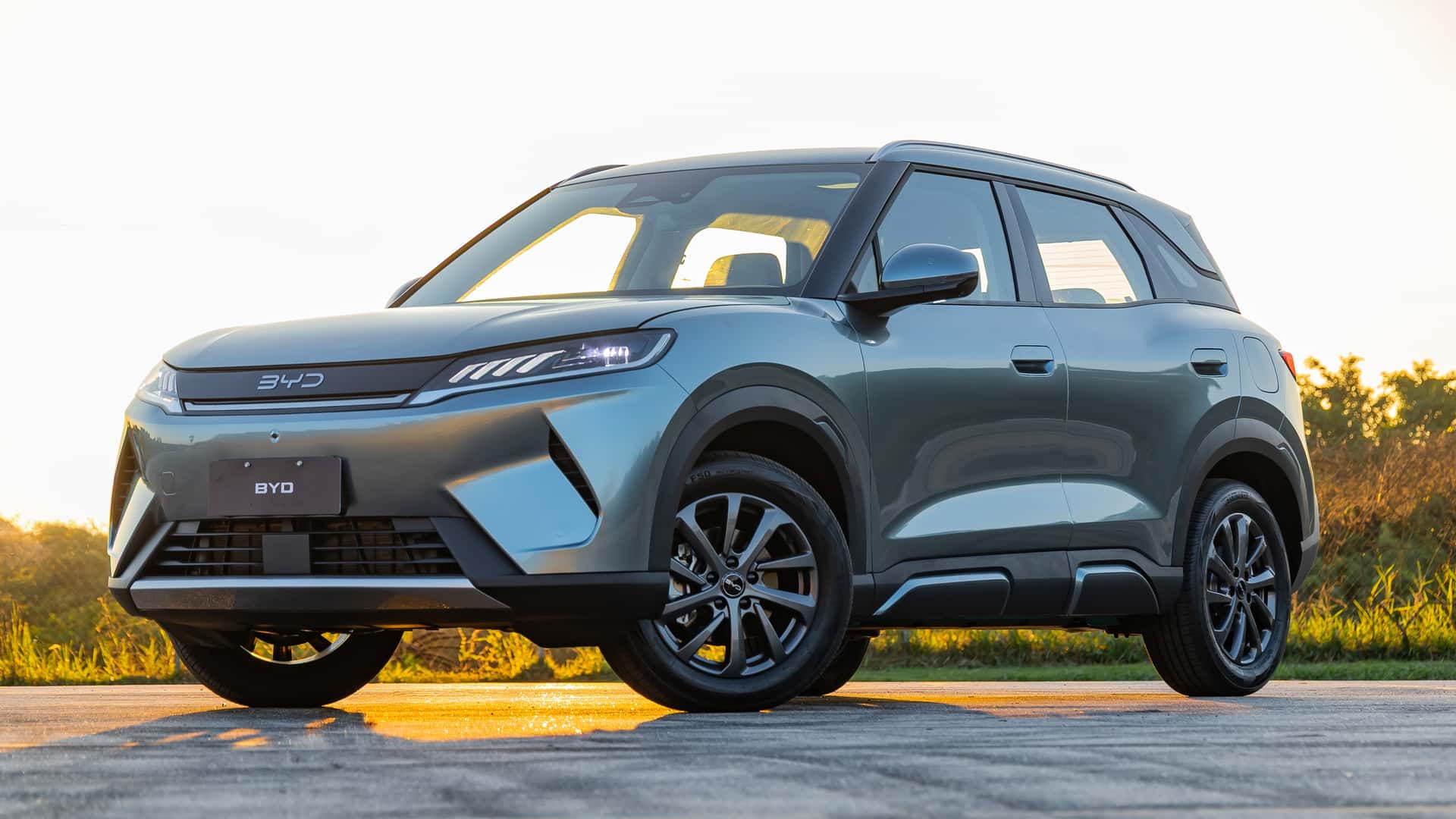 BYD lança Atto 2 híbrido plug-in flex que roda mais de 1.000 km por R ...