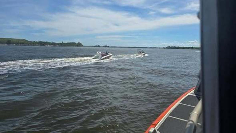 Coast Guard boat crew rescues 7 passengers from sinking vessel in Georgia