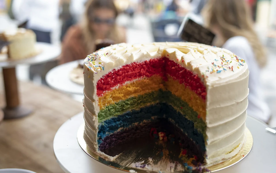 Bake your rainbow with natural colors