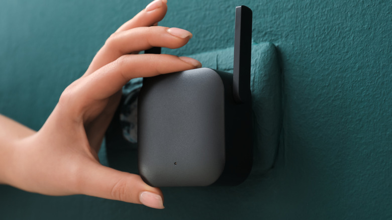Can you connect two Wi-Fi extenders to one router?