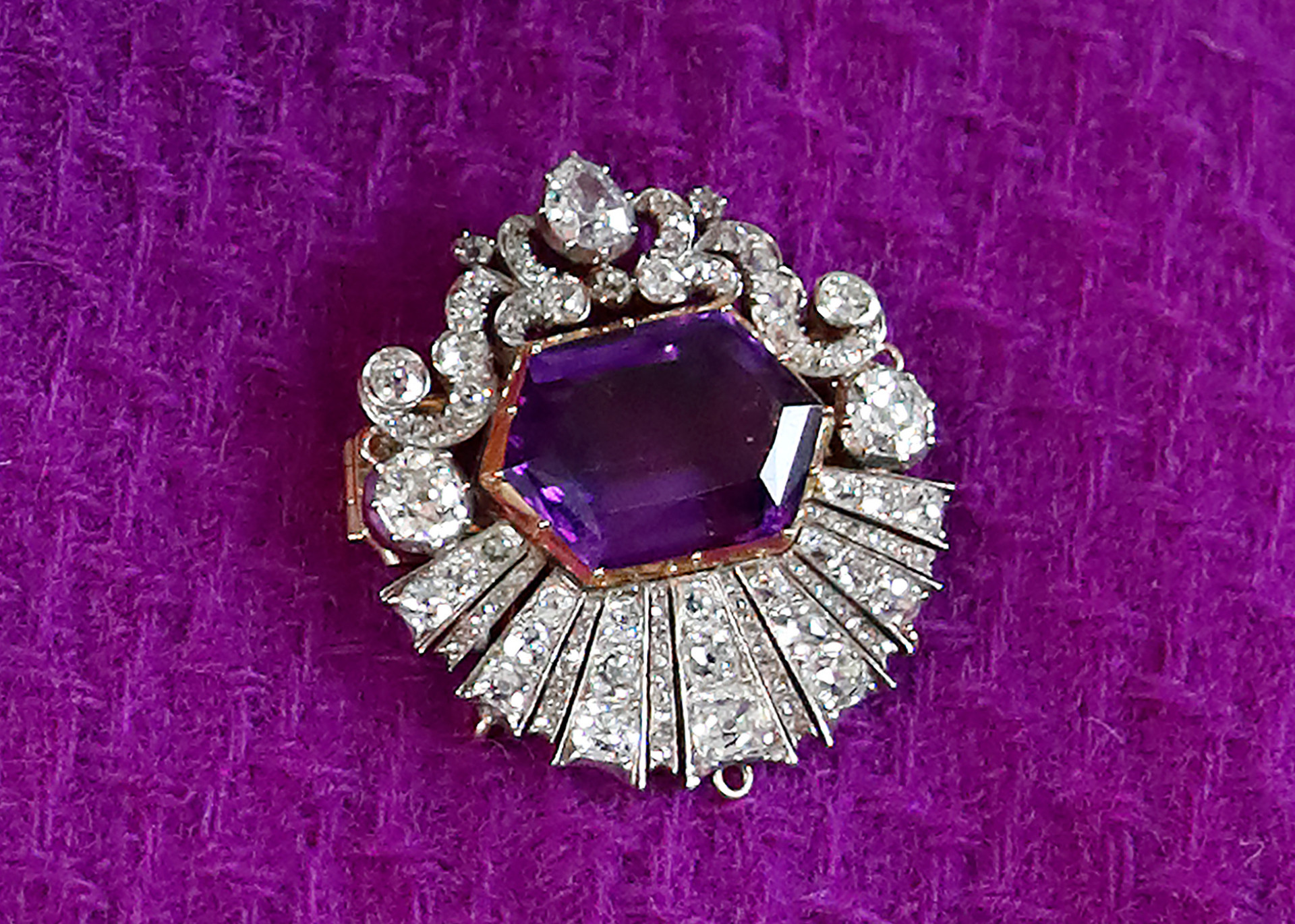 Find out what your birthstone means