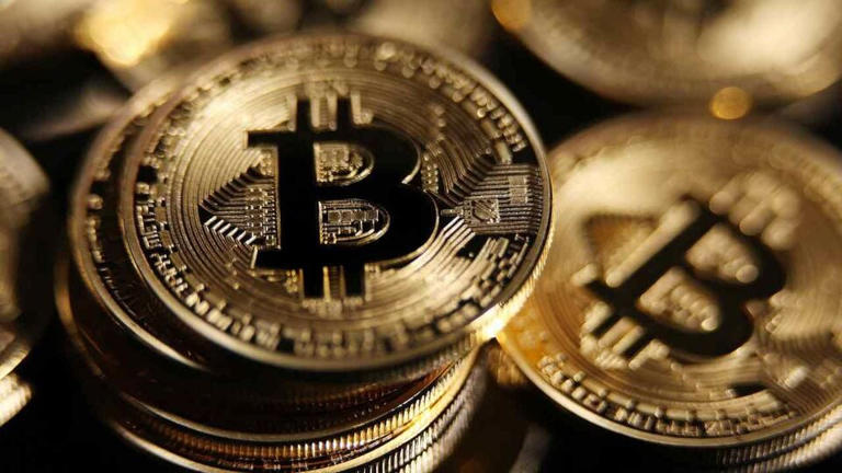 Down 50% from peak! Bitcoin price today reclaims $60,000 after worst ...