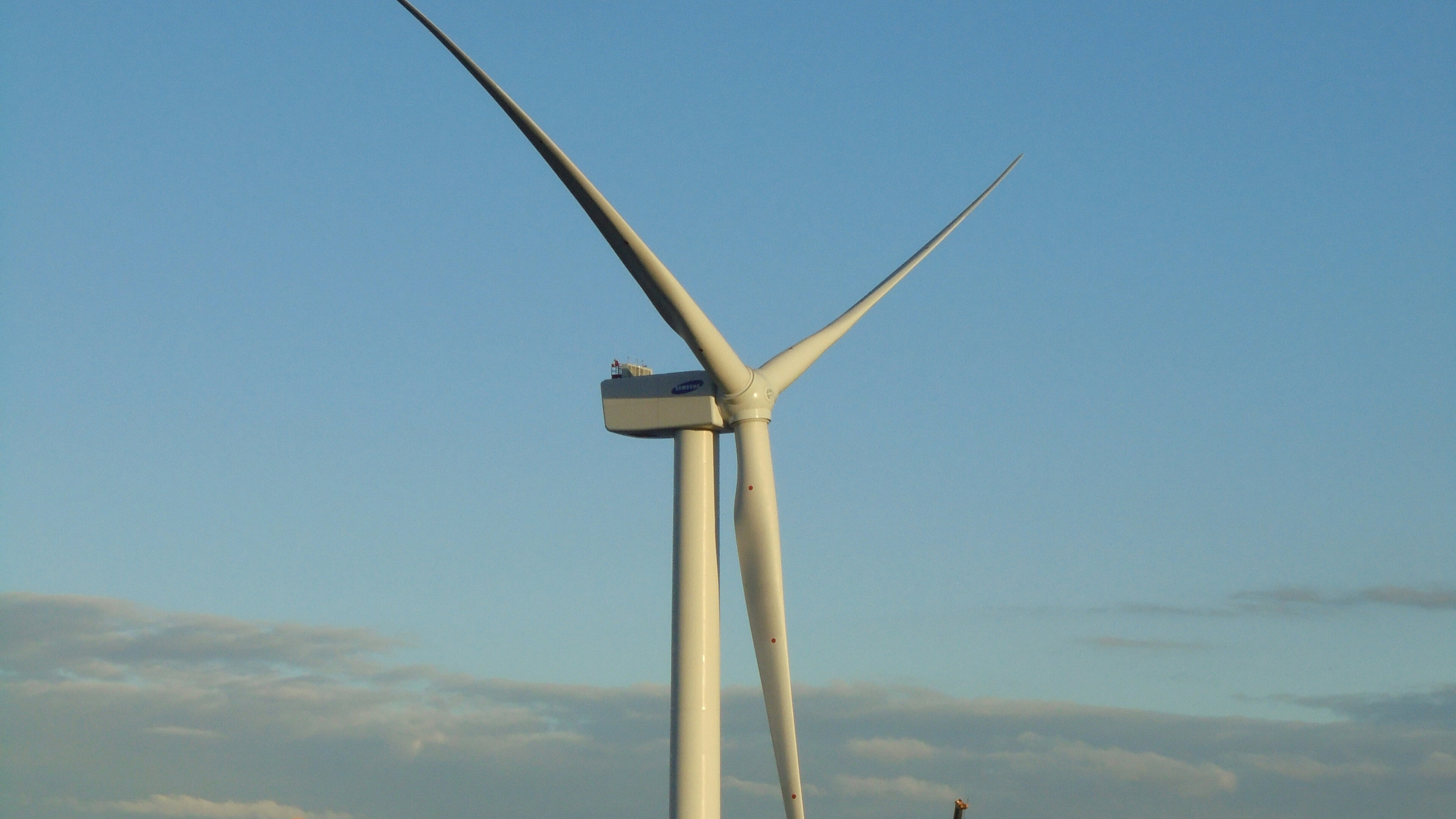 Can old wind turbines speed up the transition to electric cars?