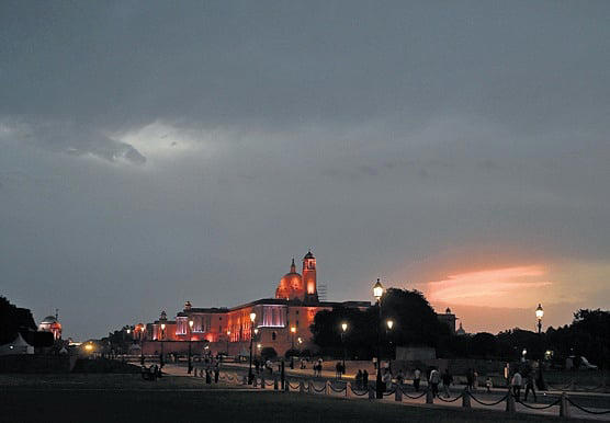 Rain & dust storms bring respite to Delhi; IMD predicts more