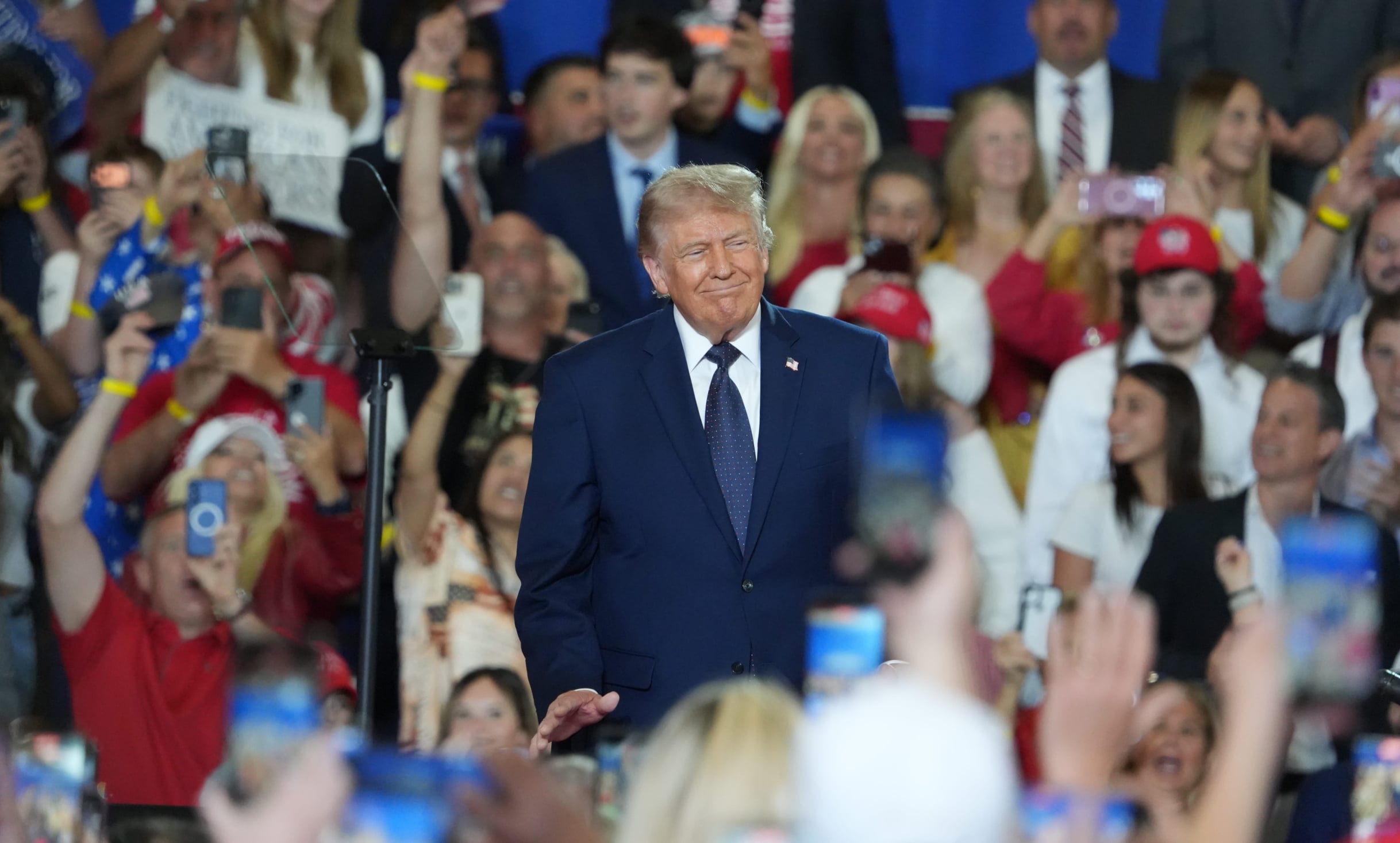 Cardi B says President Trump brought ‘dark’ vibe behind the scenes at ...