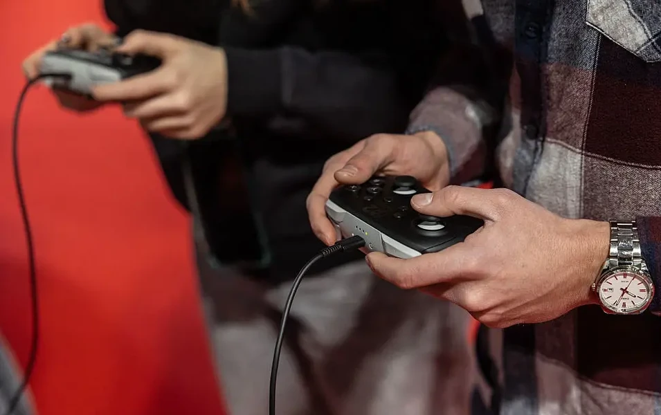 Older fans drive entertainment sales as gamer age rises