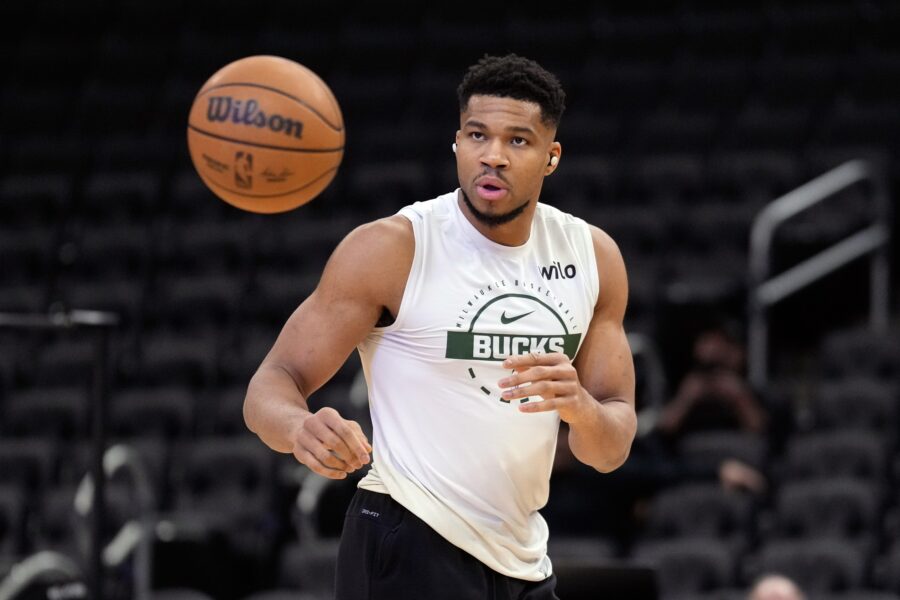 Insider outlines massive Giannis Antetokounmpo deal centered on ...