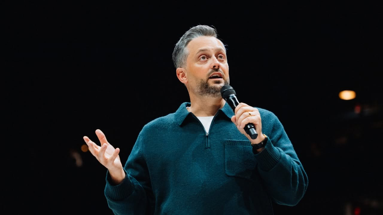 15 comedians who always tell an amazing story while making you laugh