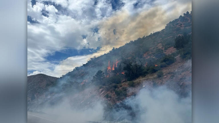 New fire shuts down Interstate 70 near Glenwood Springs