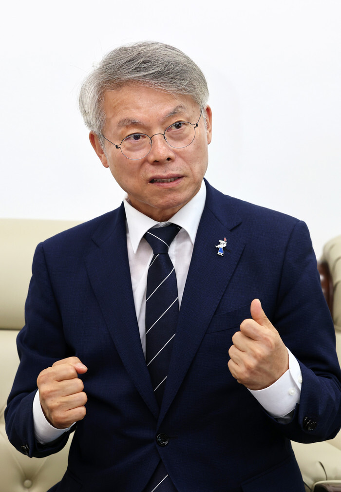 South Jeolla-Gwangju mayor-elect gives interview