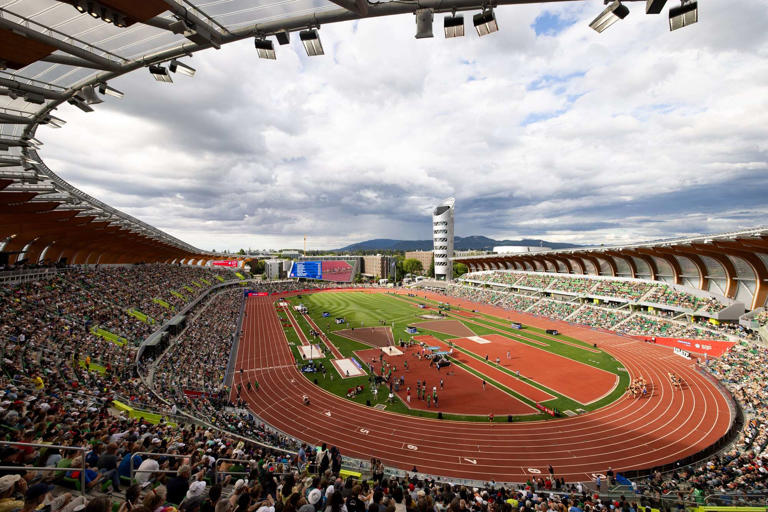 Bomb threat reported at University of Oregon’s Hayward Field