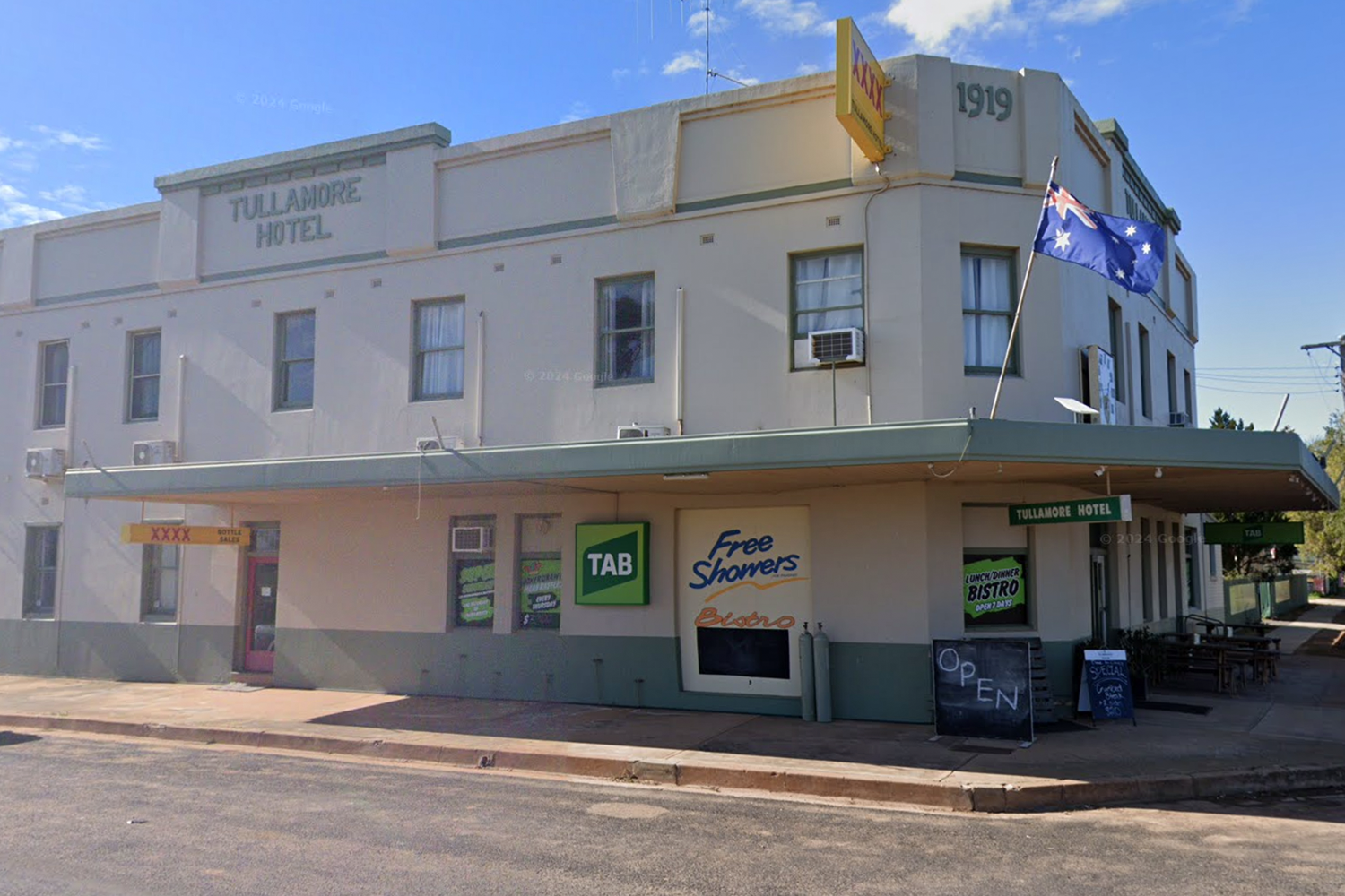 Fears for regional Aussie town after only pub mysteriously shuts: 'Kick ...