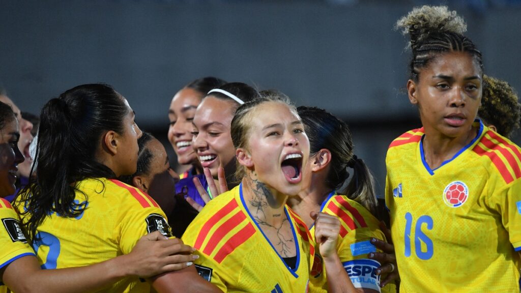 Colombia saca todo su repertorio ofensivo para superar a Paraguay
