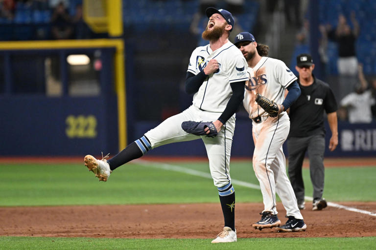 Two-out rally leads to one-run win: Rays 4, Red Sox 3