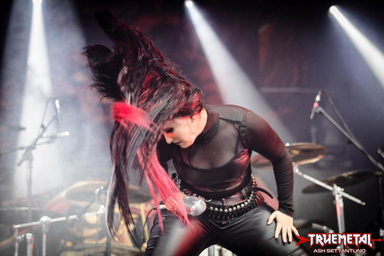 Photo report: Sepultura + Evil Invaders + Torture Squad @ Circolo ...