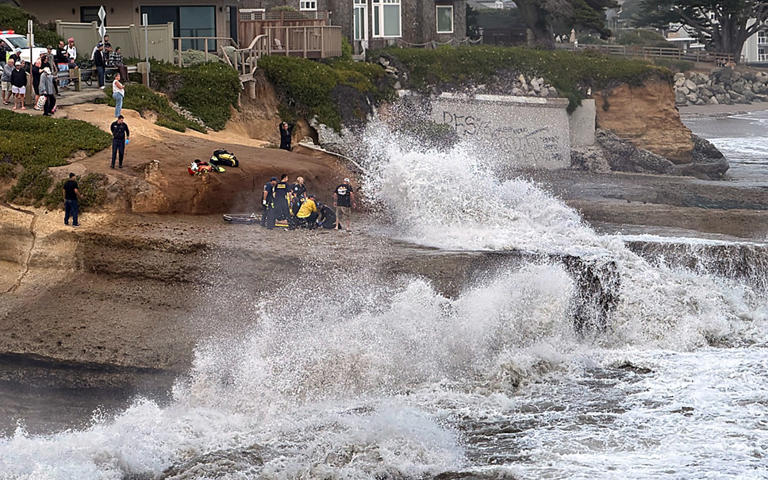 Live Oak | Man rescued after falling off Sunny Cove cliff