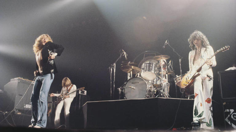 Robert Plant announces 2026 US tour 47 years after Led Zeppelin's final ...