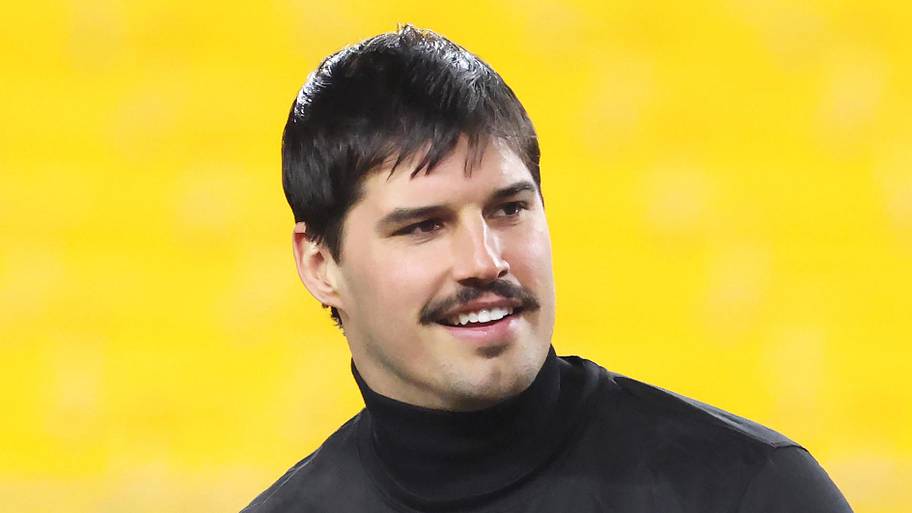 Broncos named landing spot for potential cap casualty at an unlikely ...